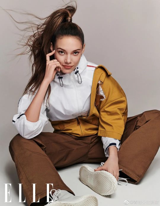 Gu Ailing, a Chinese-American mixed race, won numerous ski ...