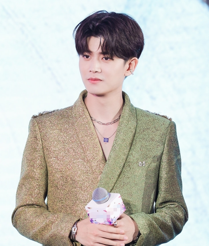 Reba's new drama releases the latest posters, interacting with Ren ...