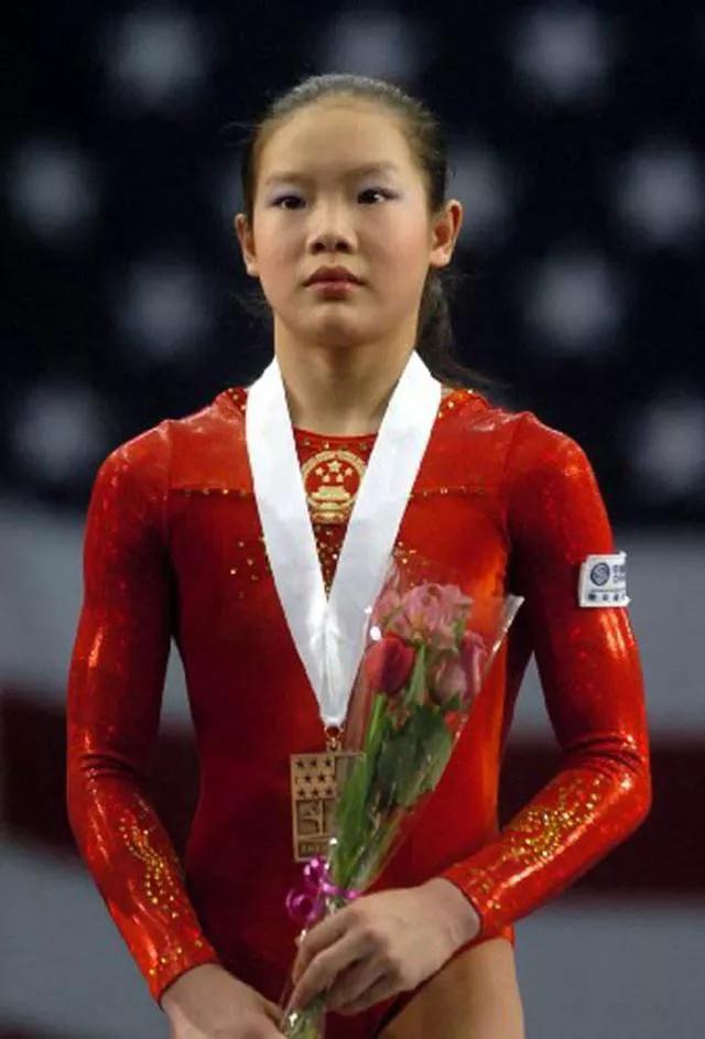 Gymnastics star Cheng Fei: once won the "vaulting three consecutive ...