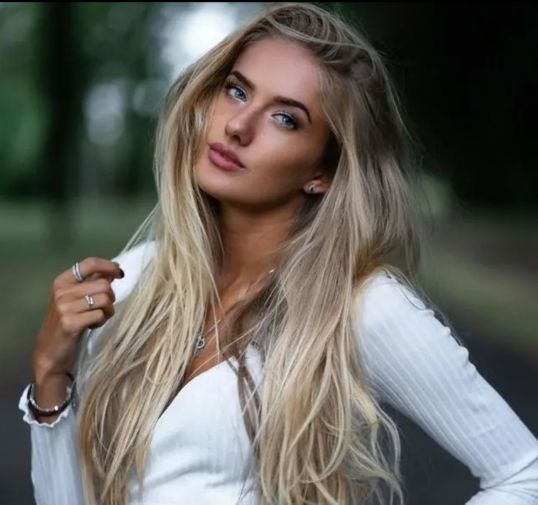 Erika Schmidt, the most beautiful track and field goddess in Germany ...