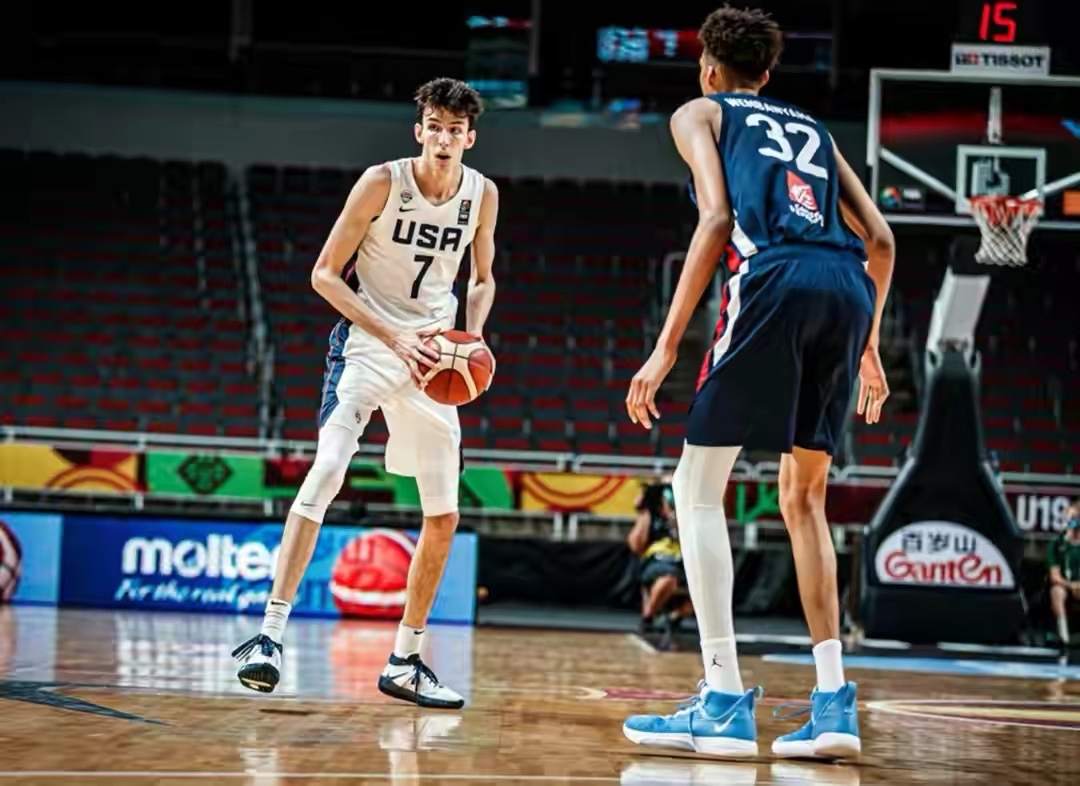 He is 2.11 meters tall and has a wingspan of 2.28 meters!With 27 points ...