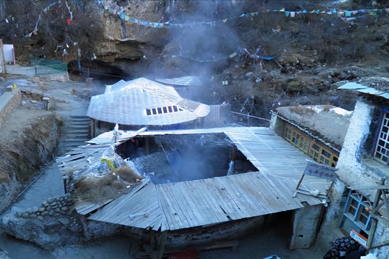 The world-class hot springs in Tibet with less tourists can relieve a ...