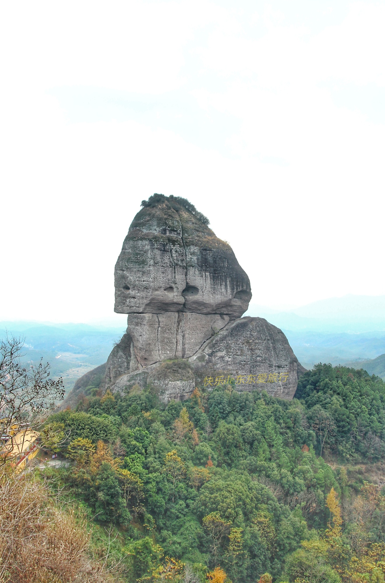Tour the Longchuan Huoshan Mountain, climb the cliff and explore the ...