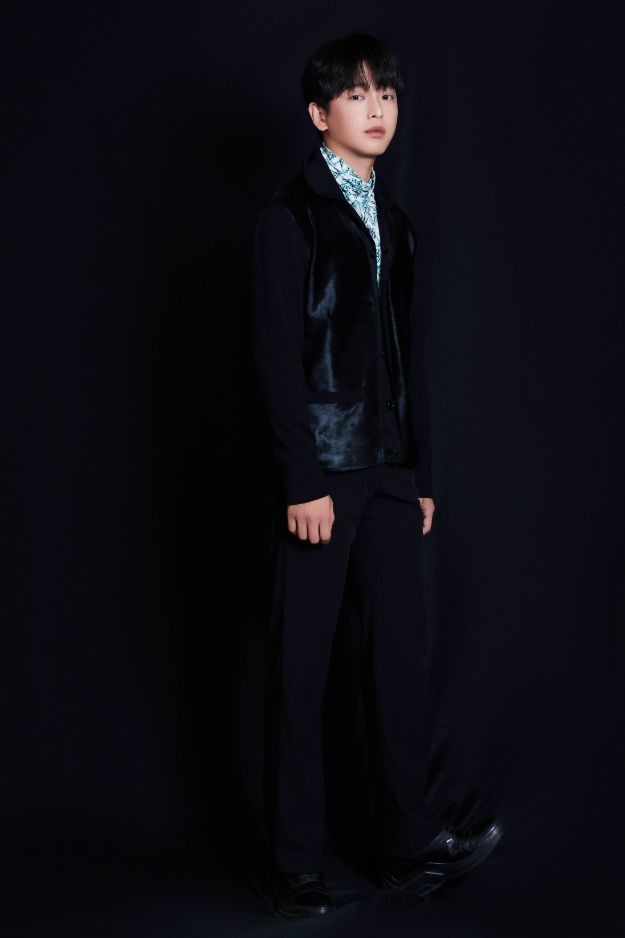 Light Picking Ceremony: Liu Yifei, Yang Mi, Xiao Zhan, Xu Kaire ...