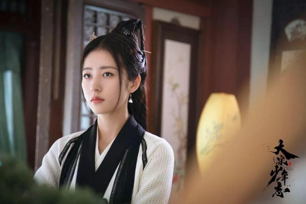 Obviously it is a standard Yujie face, but she is a vigorous girl in life, Xiaohua Zhou Yutong's ...