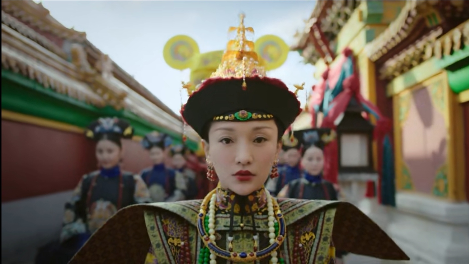 Ruyi's Biography: Why is the crown worn by Ruyi at the post-season ...