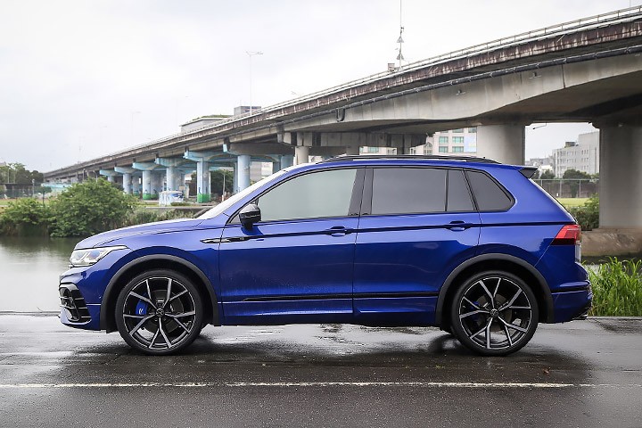 Without playing video games, how exciting is the 320-hp SUV?Test drive ...