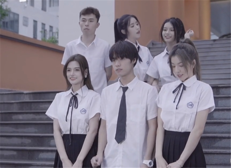 For the same challenge to JK, Liu Siyao pretends to be an 18-year-old ...