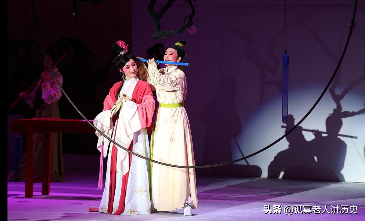 Liu Yong opened the pinnacle of Song Ci. On which two points did his Ci ...