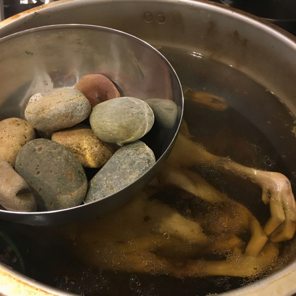 Traditional sweet-scented osmanthus brine duck, full of gravy ...