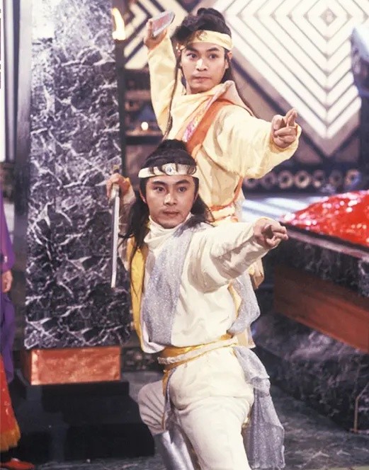 The first fairy tale drama "Sun Moon God Sword" in childhood, admired ...