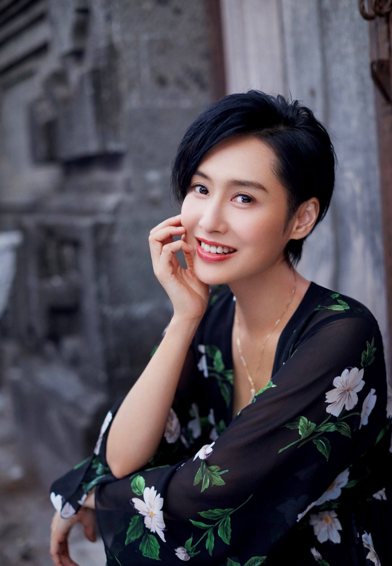 The goddess Zhu Yin, who is nearly 50 years old, has an undiminished ...