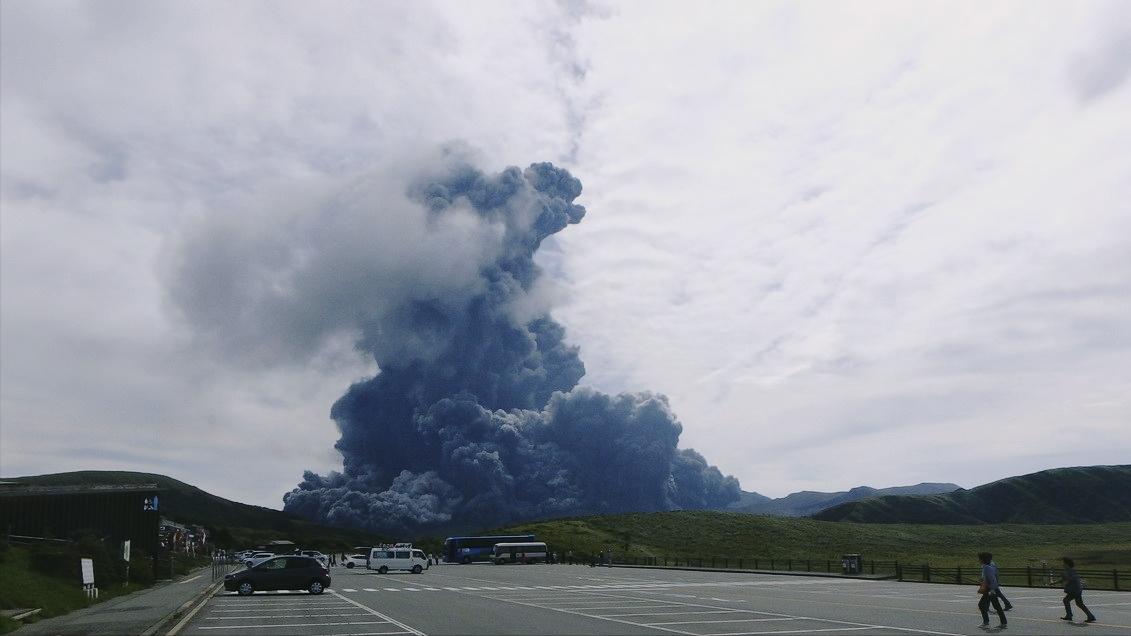 The Japanese volcano has erupted again, and the local area issued a ...