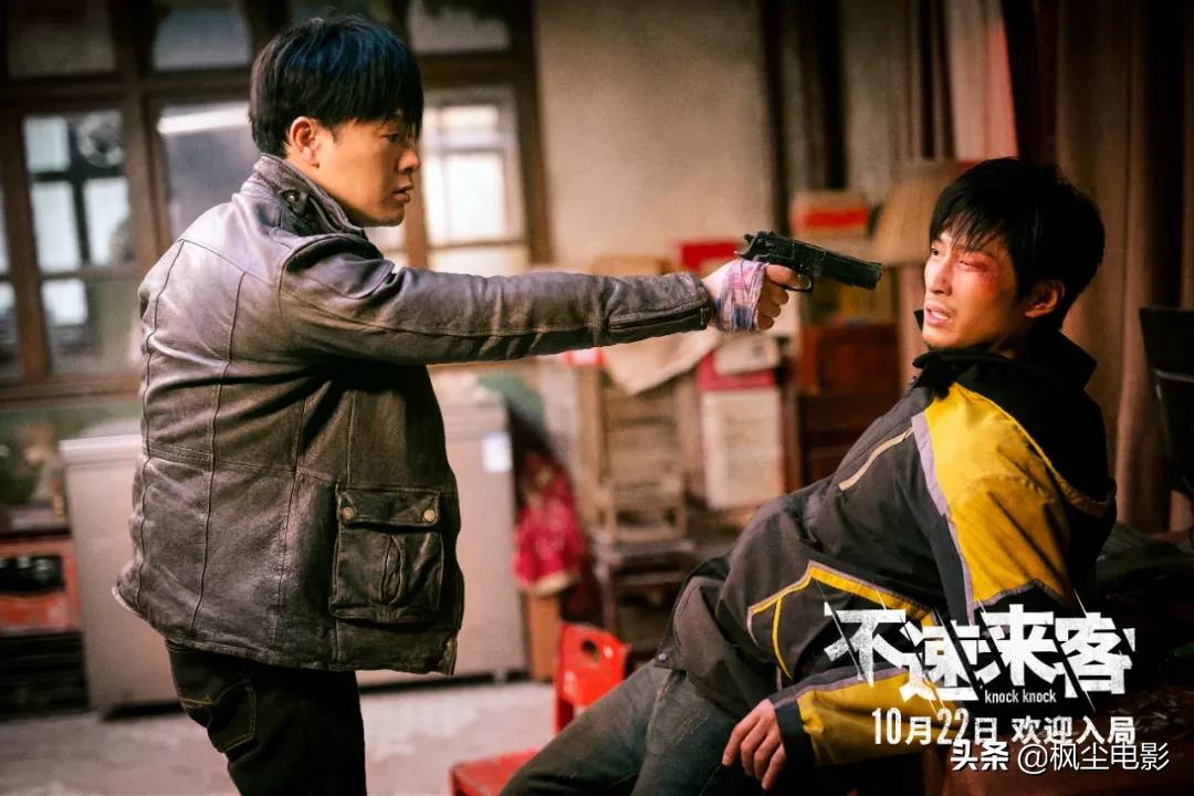 Reverse, reverse, reverse again!This movie is too much like a script ...