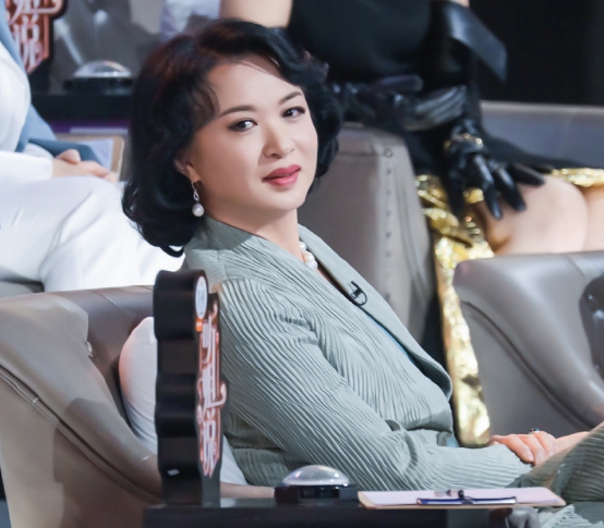 Venus issued an article evaluating Wu Yifan and Lin Shengbin, with a ...