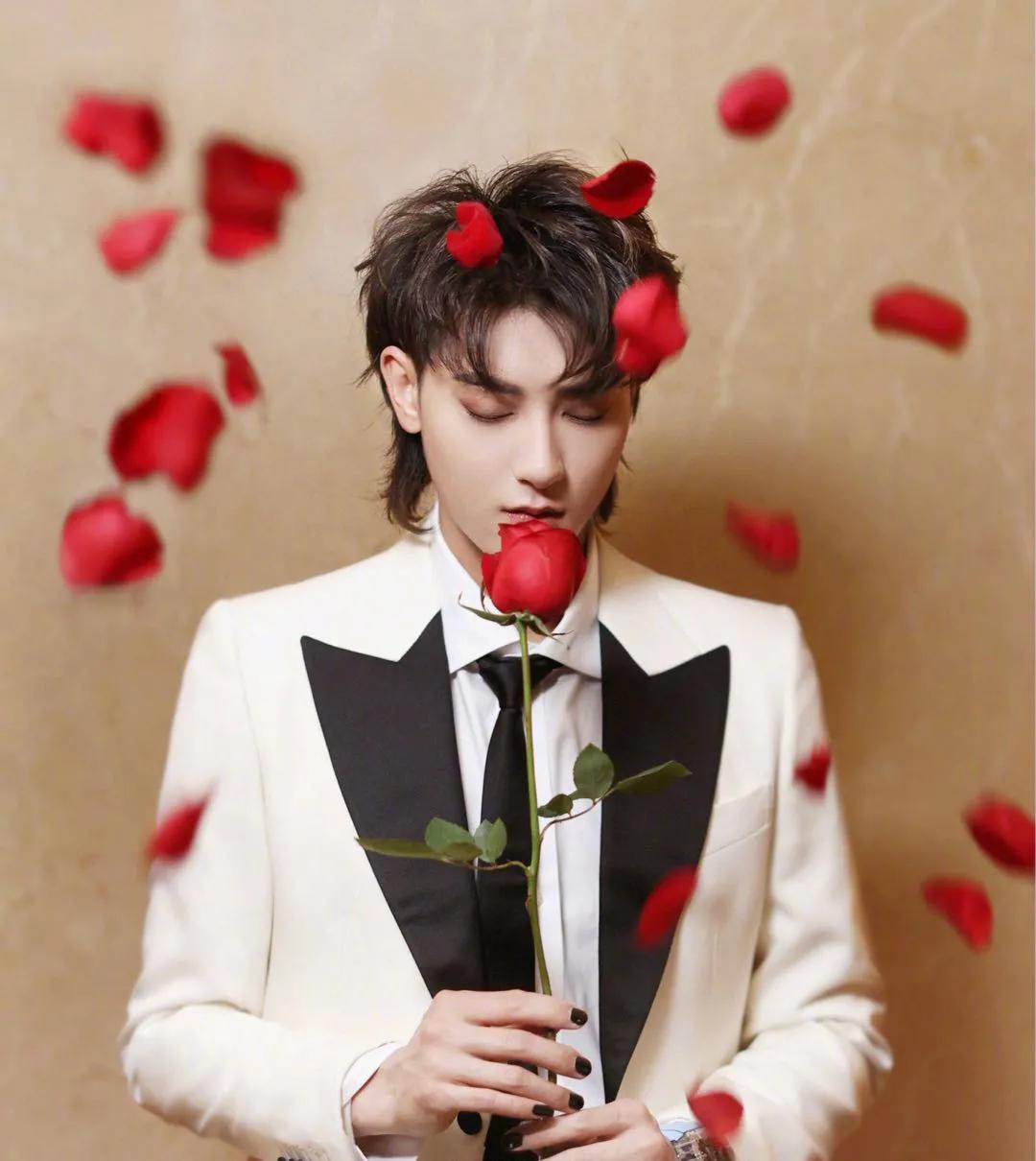 Xiaoba, Huang Zikai, Liu Yifei, two princess, Zhang Xiaofei, Zhang Xin Cheng - iNEWS