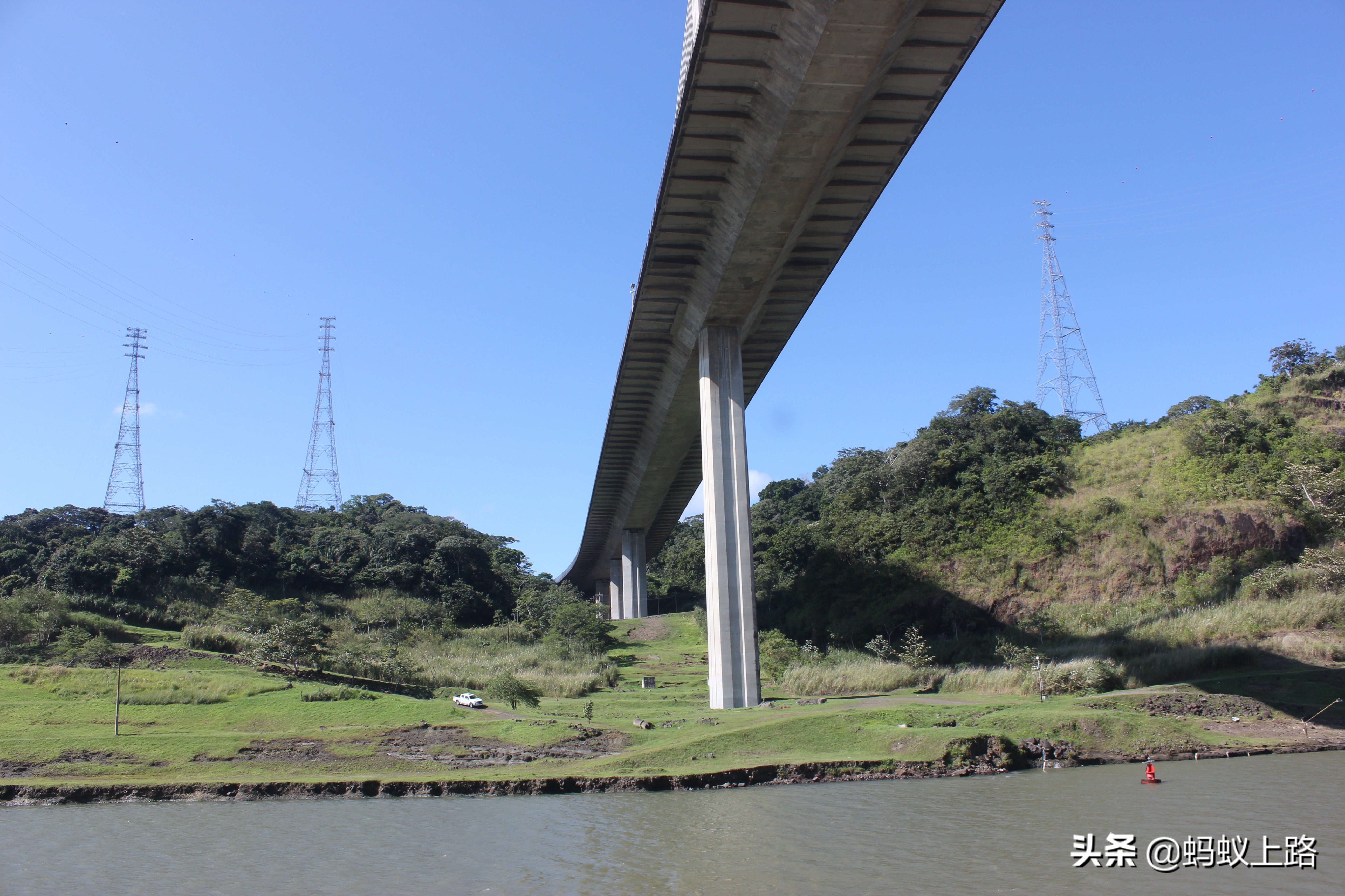 The "Pyramids" in the Panama Canal - iNEWS