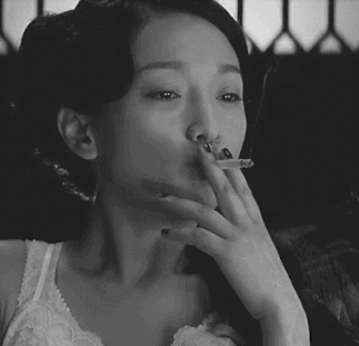 It turns out that smoking can be so sultry!Counting the famous scenes ...