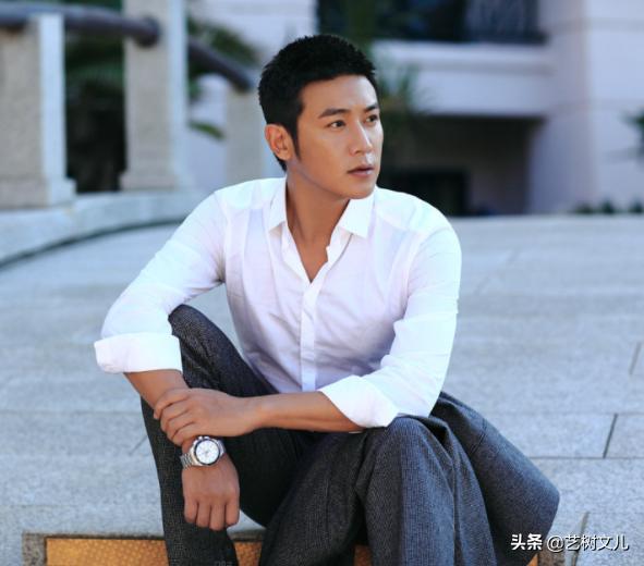 Being able to star in many dramas, "Zhuge Liang" and "Hou Liangping ...