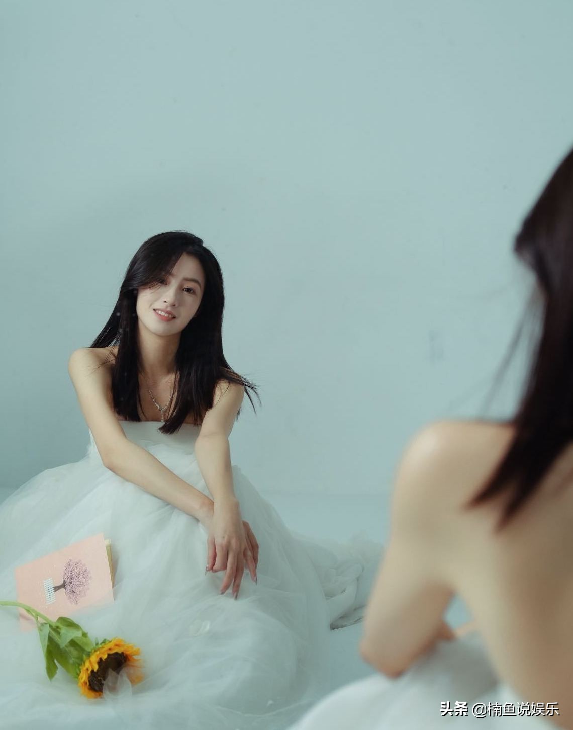 Mao Xiaohui's wedding dress is beautiful, and Xie Hang is played in the ...