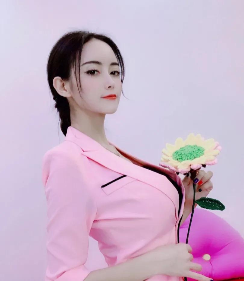 Shaanxi beautiful actress Pan Chunchun - iNEWS