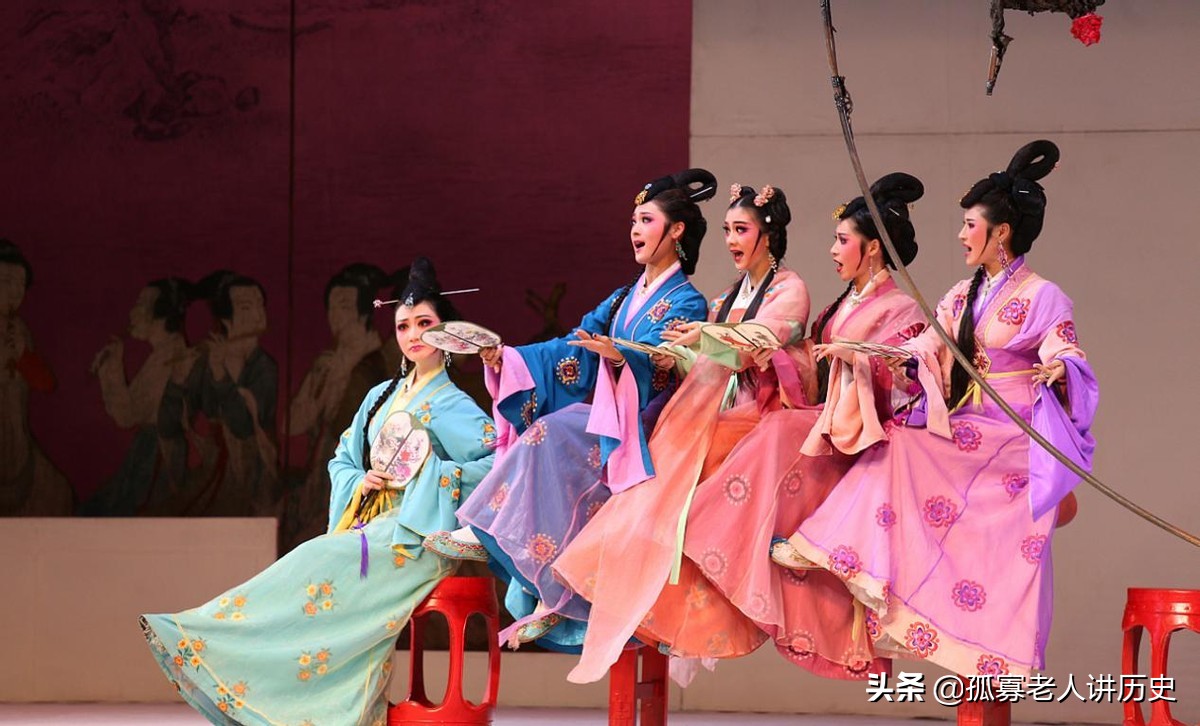 Liu Yong opened the pinnacle of Song Ci. On which two points did his Ci ...