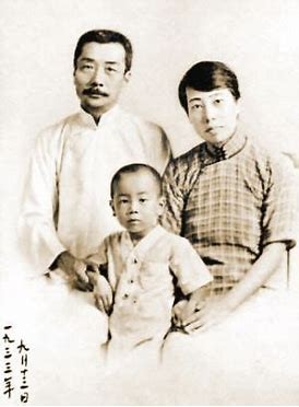 Guo Moruo scolded Lu Xun: a beast in clothing, Lu Xun responded to Guo ...