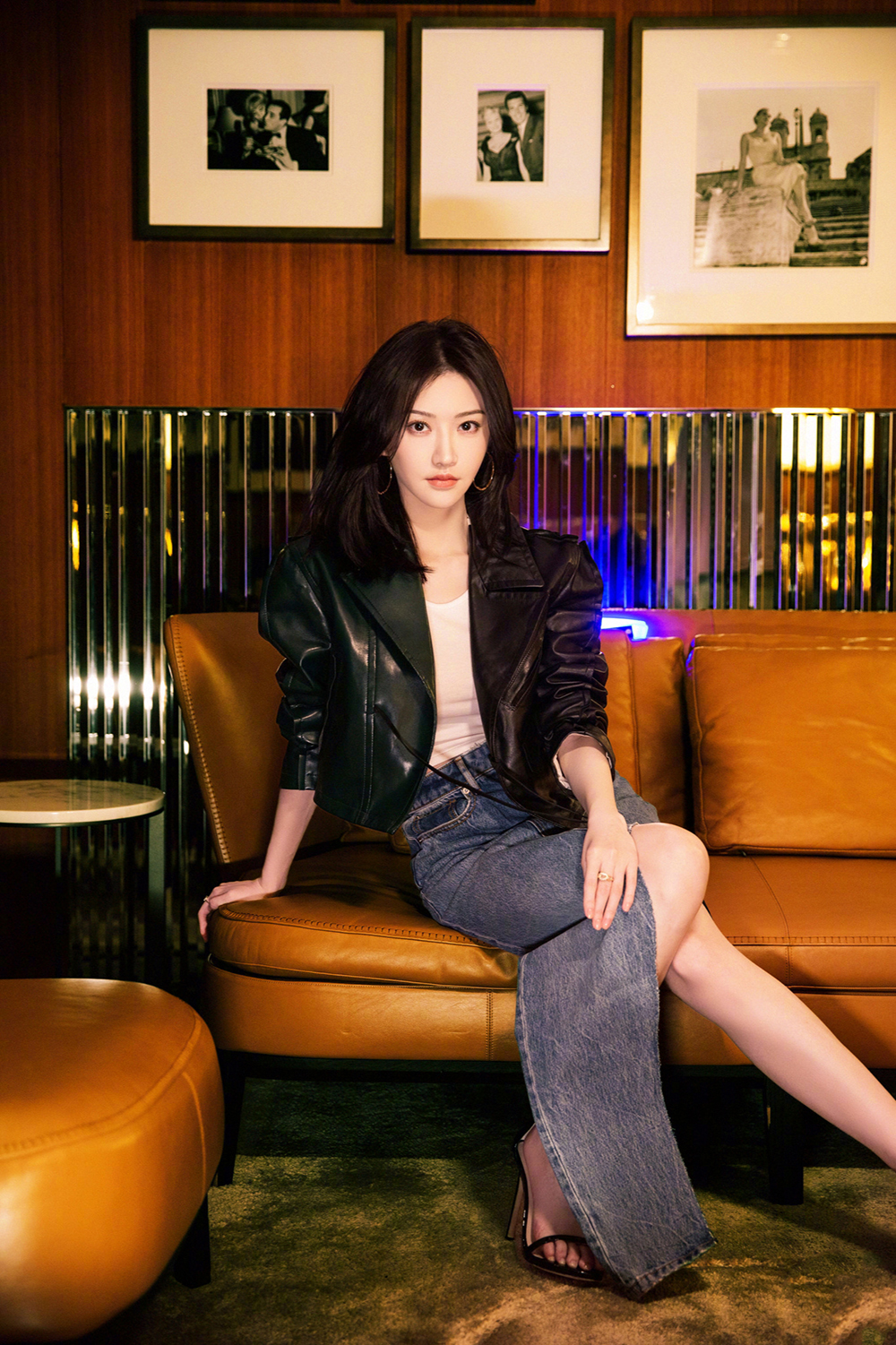 I was really amazed by Jing Tian!Black leather jacket with irregular ...