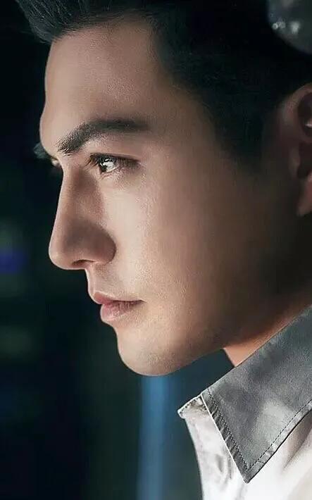 Top ten male celebrities with the best noses in the entertainment ...