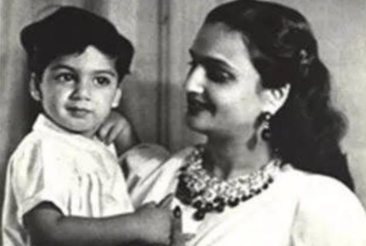 Indian princess Devi, married the royal family with eight sons. In ...