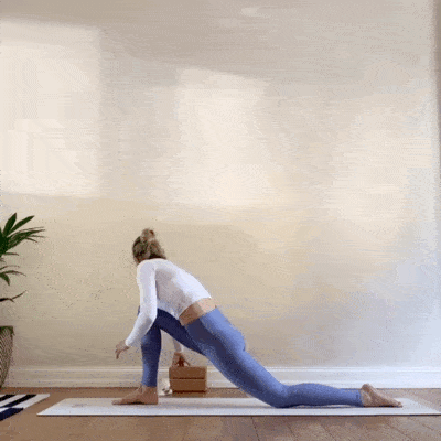 The vertical fork exercise sequence shared by the yoga goddess: just 7 ...