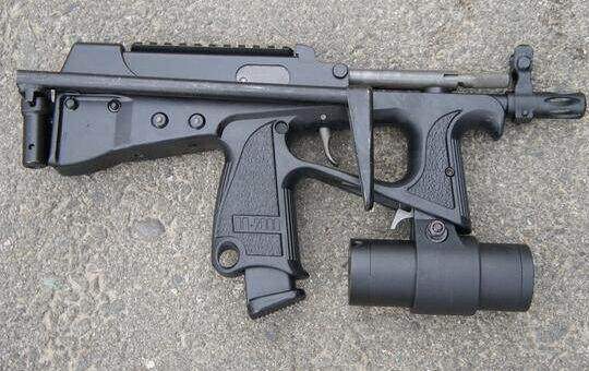 Submachine gun with weird appearance, Russia PP2000 - iNEWS