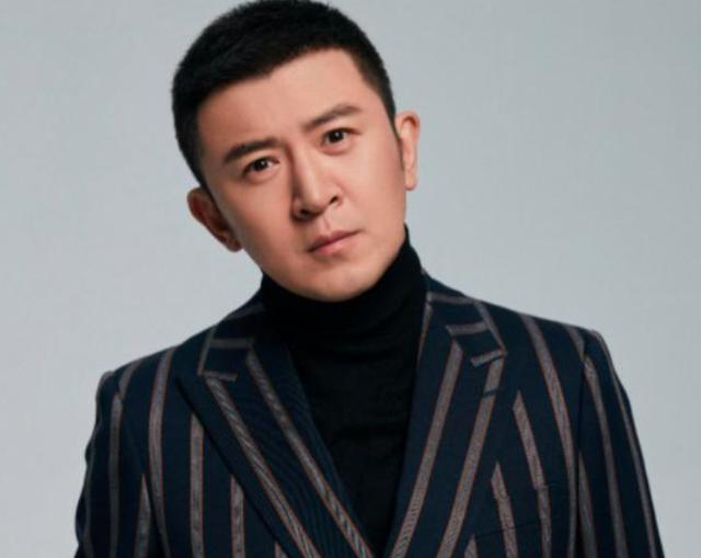 43-year-old Zuo Xiaoqing's new romance exposed?Leaning on head and ...