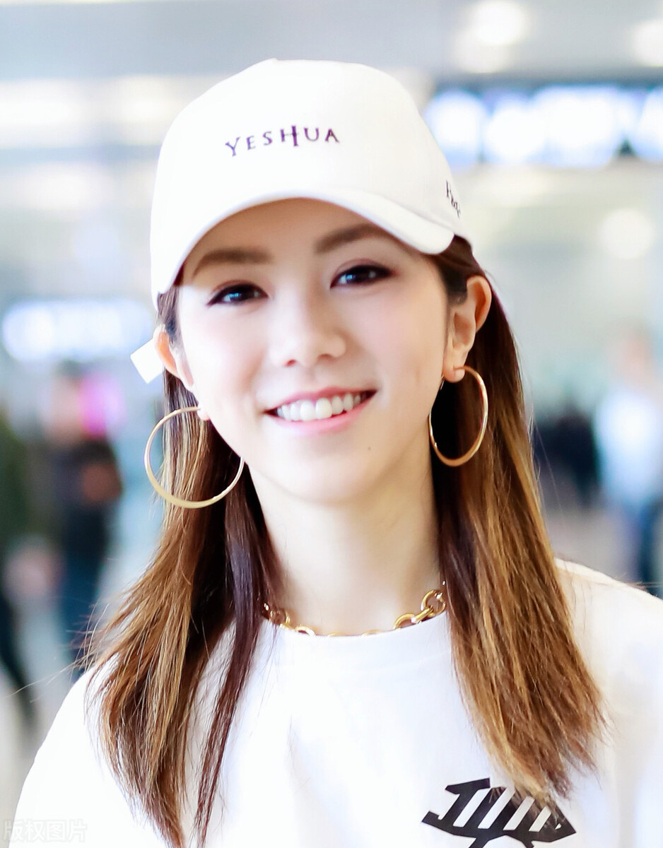 "Giant Lung Queen" Deng Ziqi, sitting on a four-ones aura of glory ...