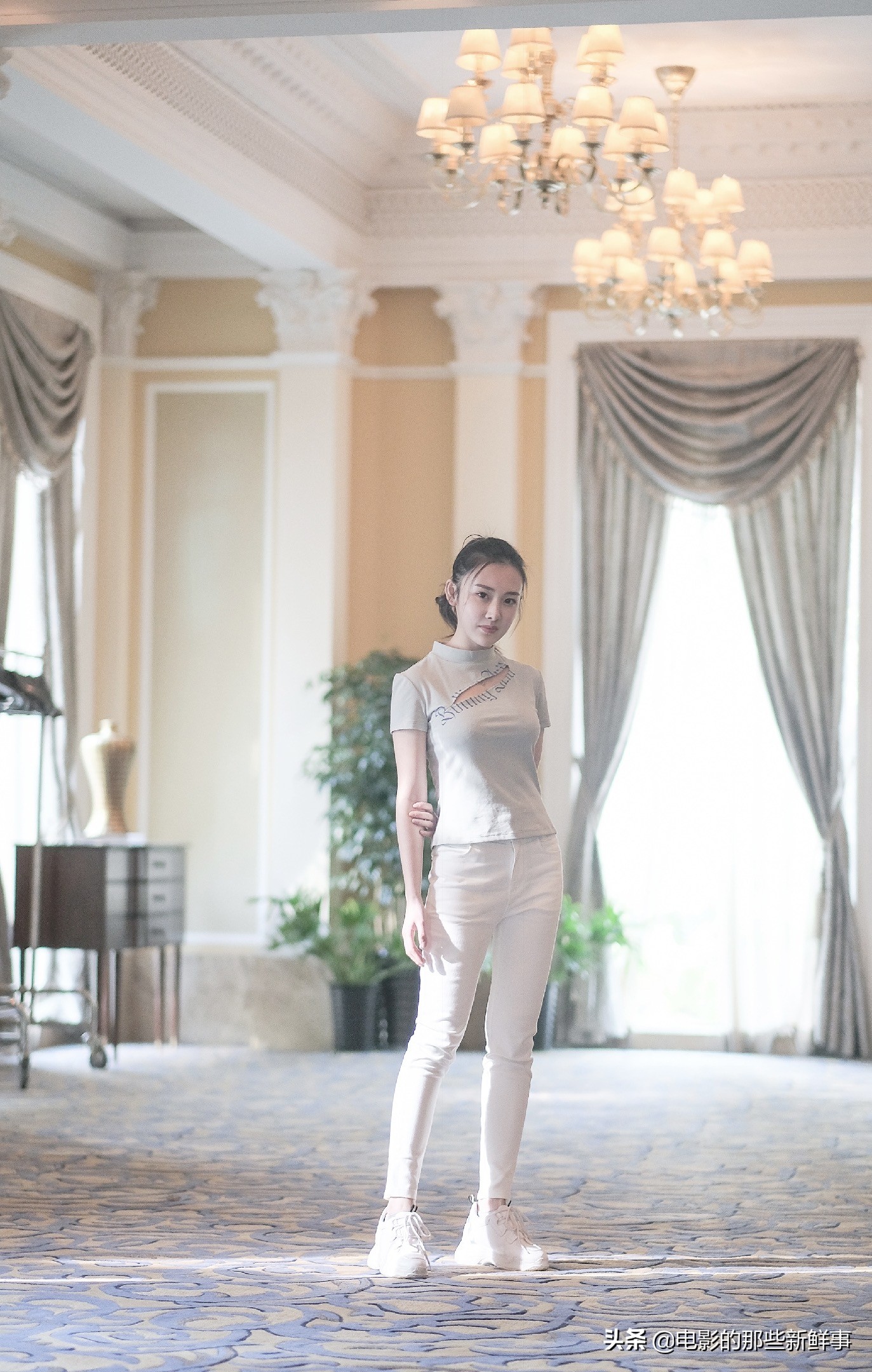 Sun Ruoqi, born in 1995, has a beautiful and quiet photo, full of ...