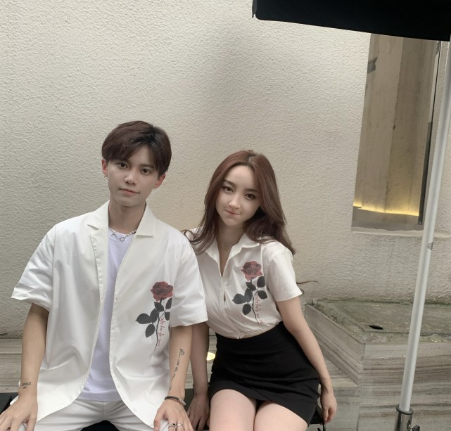 Internet celebrities Tang Zi and Kang Xin are about to get married, but ...