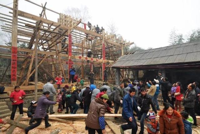 Was "Book of Lu Ban" written by Lu Ban?The opening 8 words reveal the ...