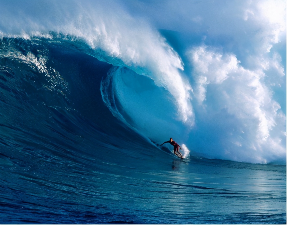 Have you seen square waves on the sea? Tour guide: Run quickly when you ...