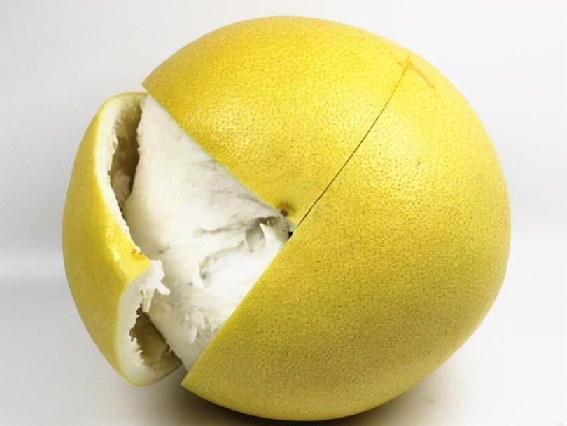 There are many benefits to eating grapefruit in autumn, but avoid these ...