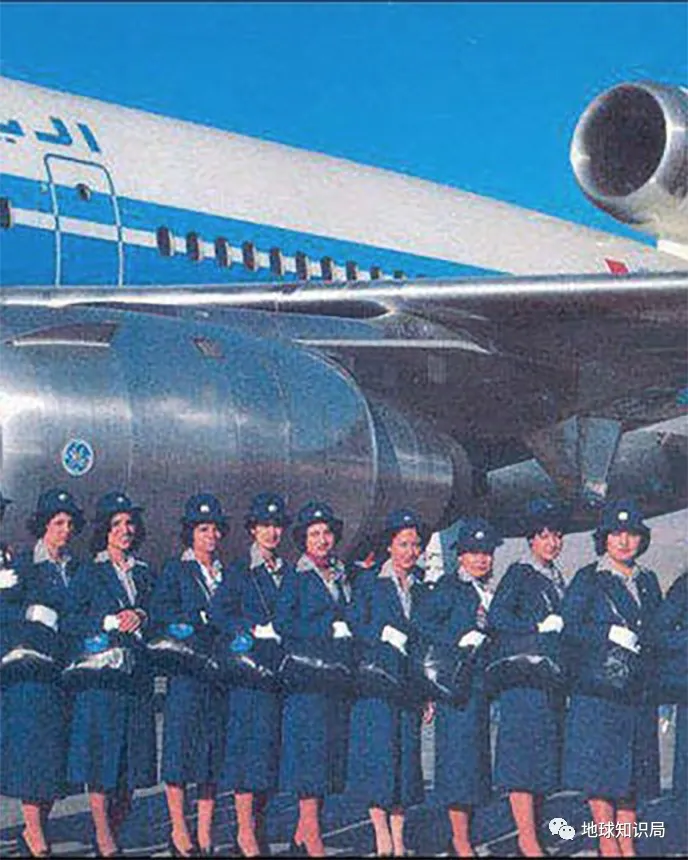 Saudi religious police, covering the sky with only one hand - iNEWS