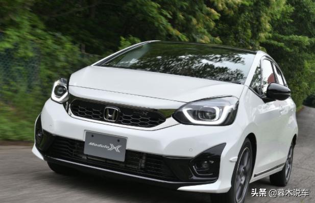 Introducing Modulo X in the new Honda Fit!What is the difference ...