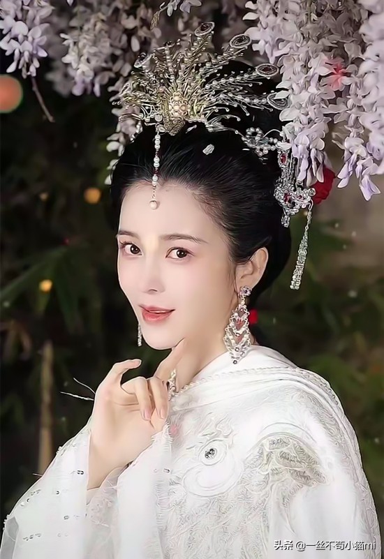 The former female account now says "Thank you brother" in the live ...