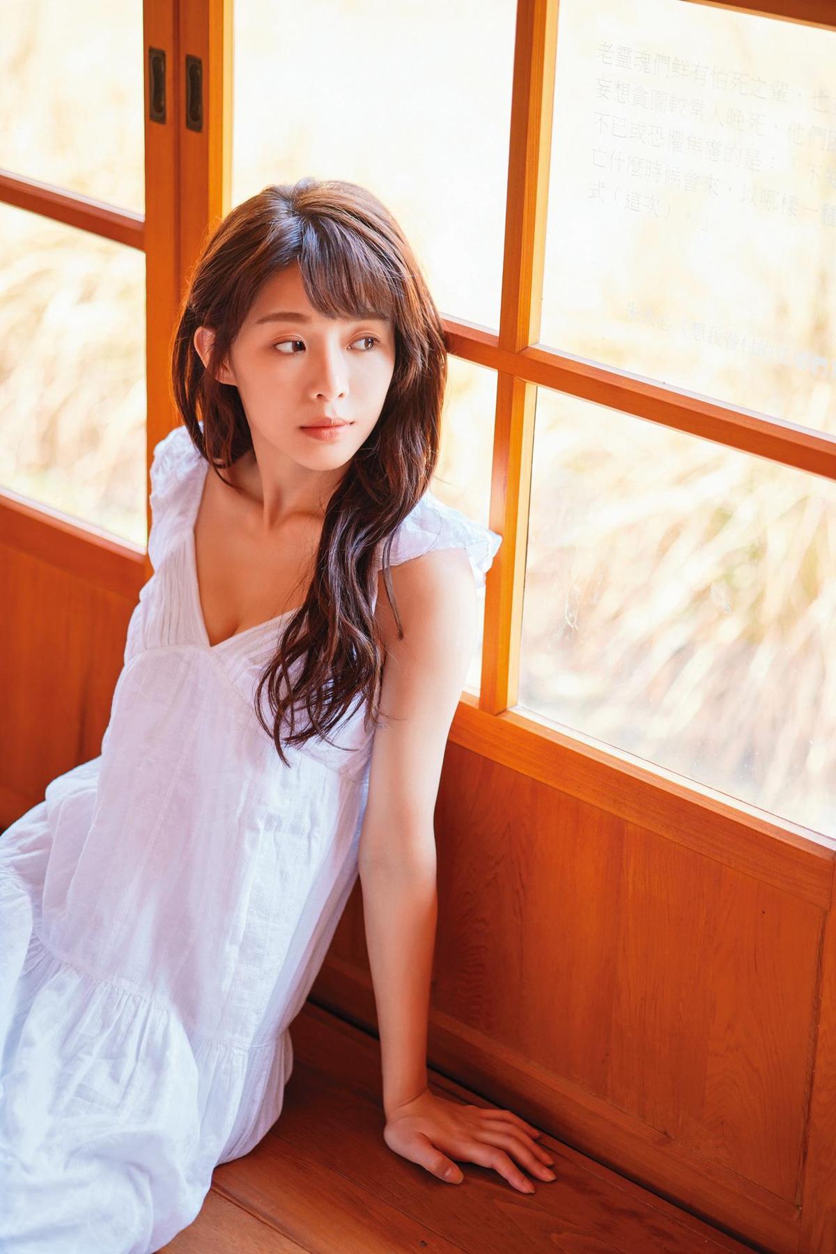 The cheerleading goddess Chen Yirui took a photo album with a perfect ...