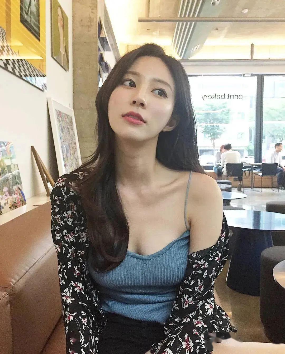 South Korean Internet celebrity Kim Paula, known as the Korean version of "Jin Ning Chang" has a ...