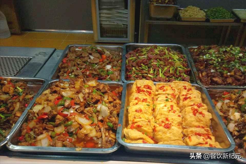 The wayward Foxconn staff canteen, 8 yuan all-you-can-eat, do you think ...