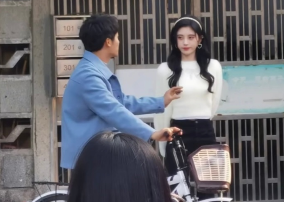 Ju Jingyi's modern drama exposes his shortcomings. The high-waisted ...