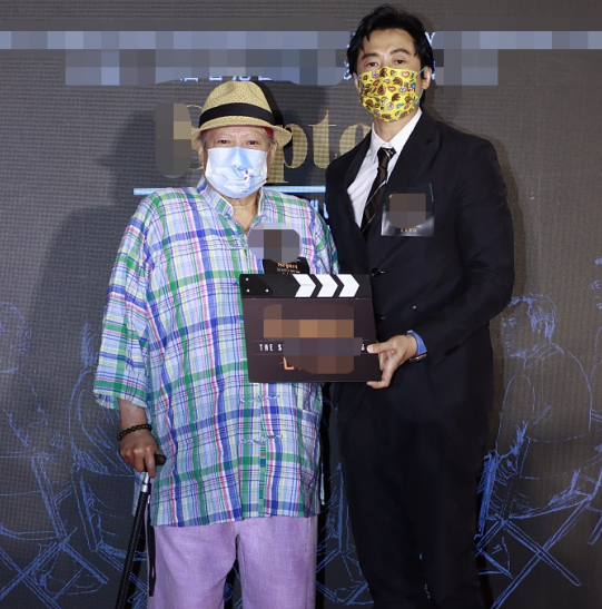 The 69-year-old Sammo Hung appeared at the Film Festival on crutches ...