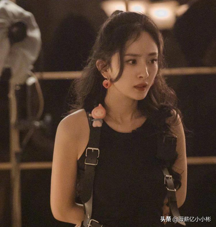 At the age of 34, Yang Mi has reached a new height of beauty, playing ...
