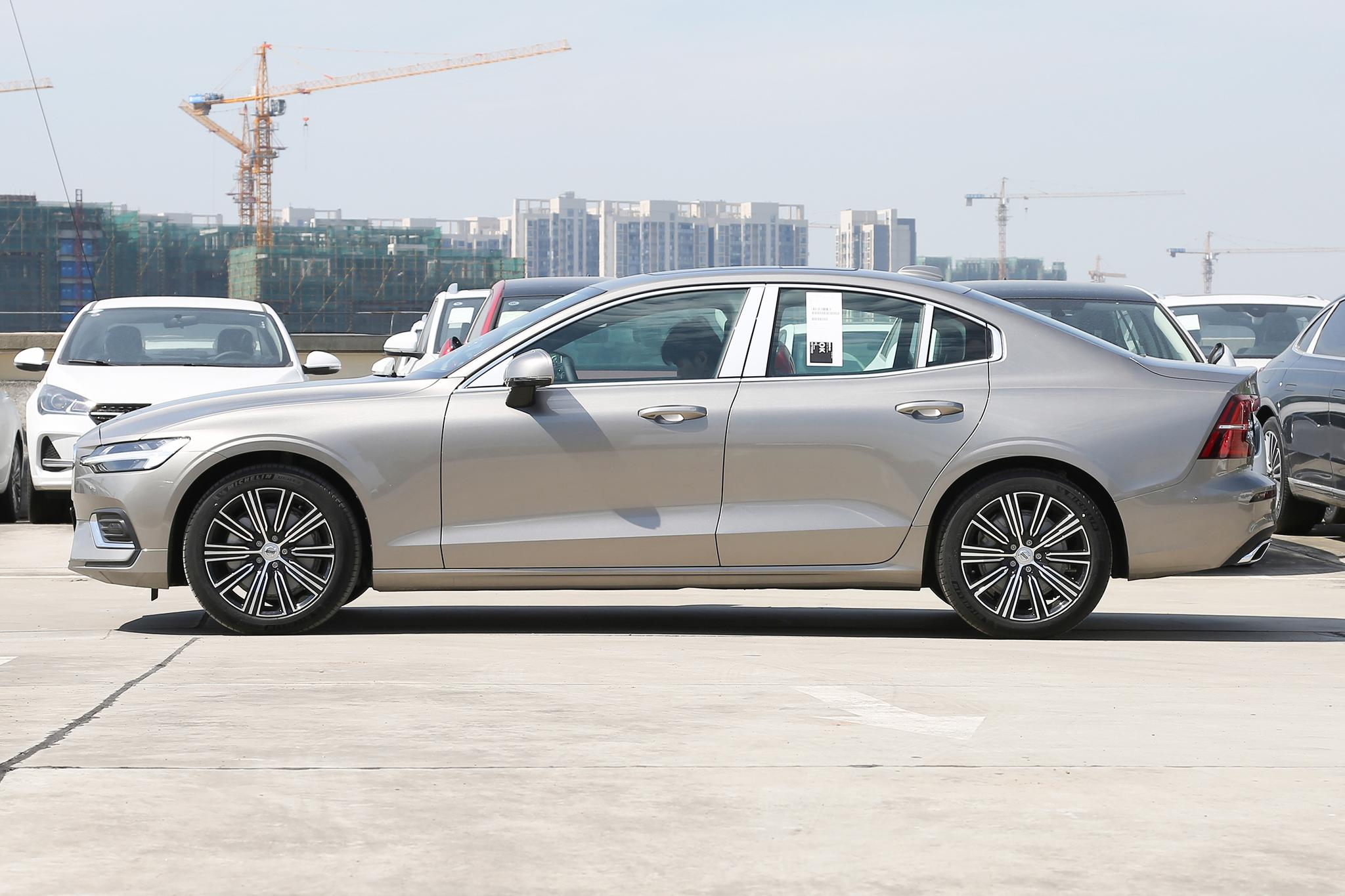 The price-performance ratio does not lose BBA, 2.0T+8AT, lowered to the people-friendly price ...