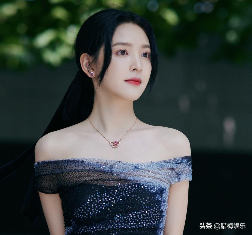 R1SE has just been disbanded, and He Luoluo is expected to appear in ...